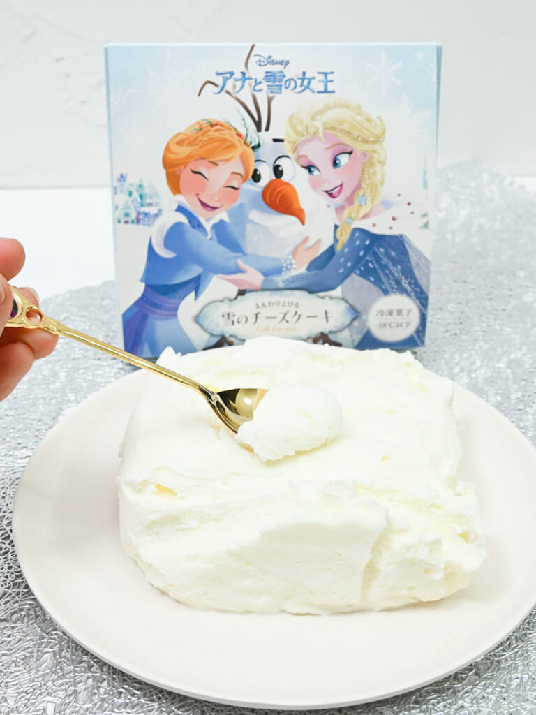 解凍時間で食感がかわる！Disney SWEETS COLLECTION by 東京ばな奈「アナと雪の女王／ふんわりとける雪のチーズケーキ」
